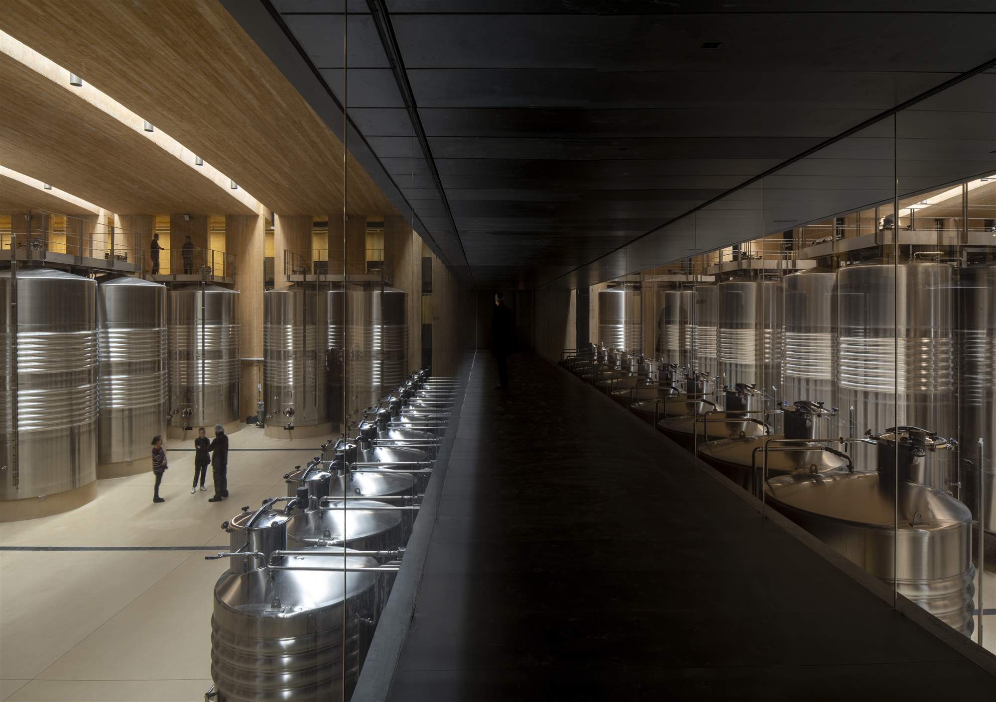 Perelada estrena una nueva bodega que es invisible a los ojos