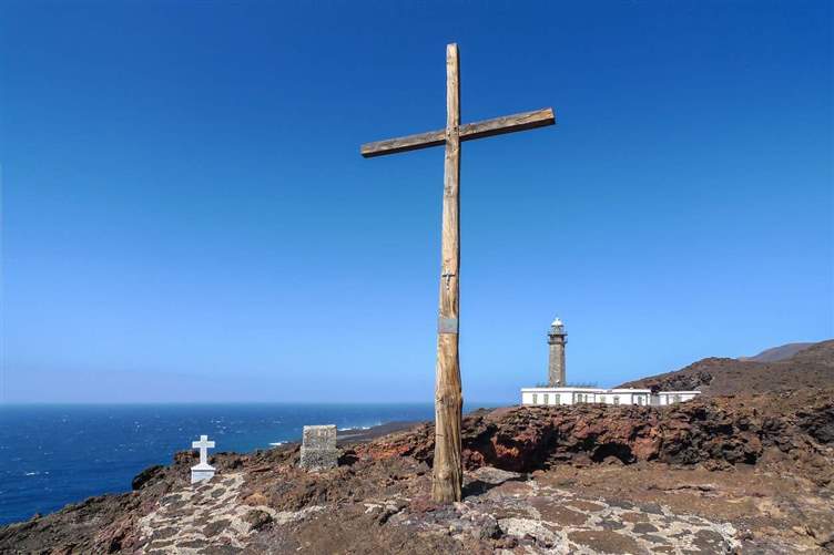 Cinco faros maravillosos desde los que contemplar el Atlántico en toda ...