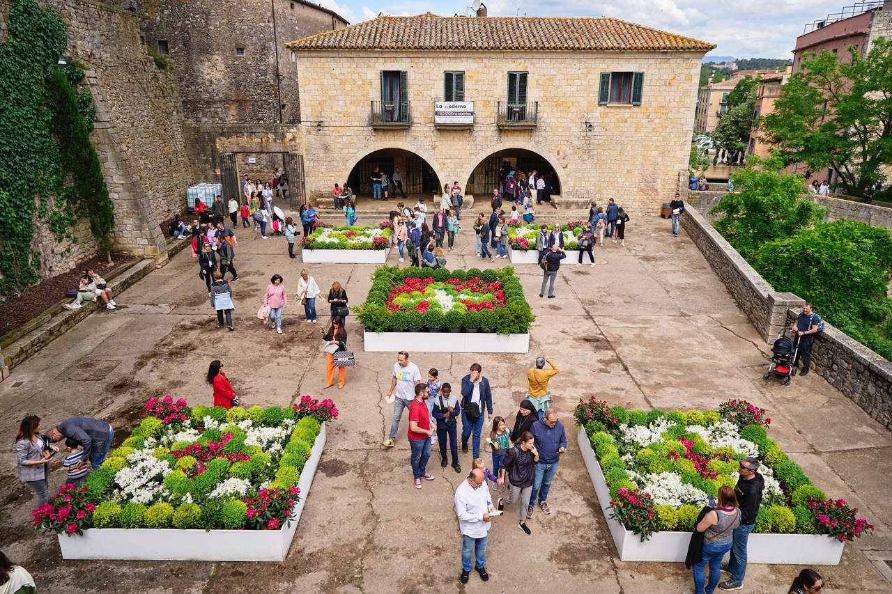 Girona Temps de Flors 2023: los 13 jardines y creaciones florales imprescindibles de esta edición