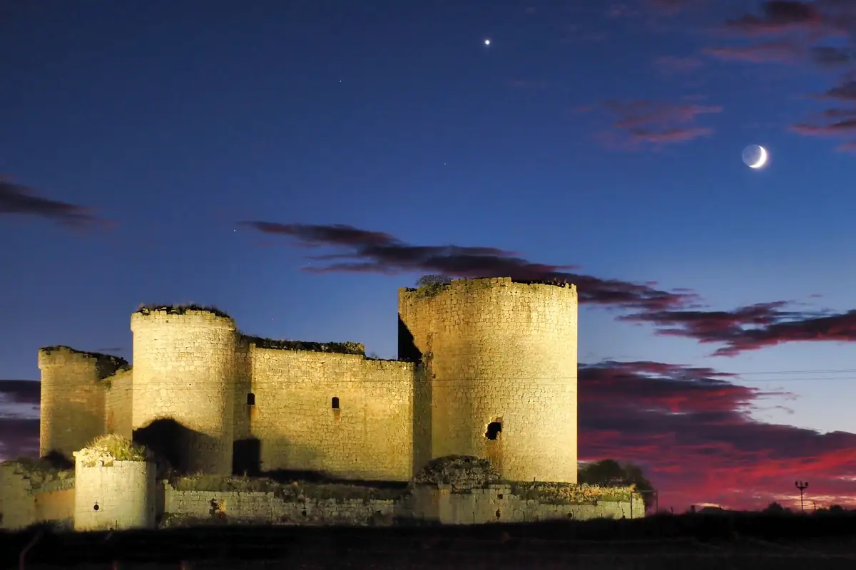 El pueblo de Guadalajara con un castillo construido en el lugar equivocado