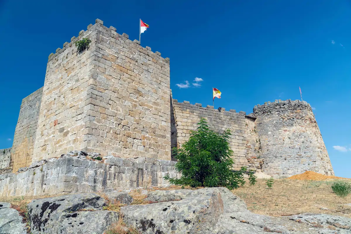 Ledesma, el pueblo medieval de Salamanca donde descansan los restos de ...