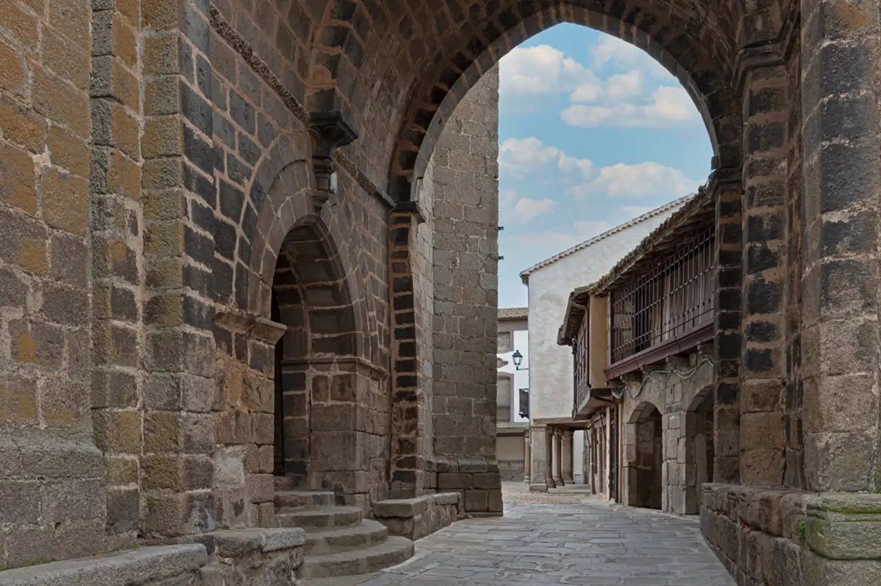 Ledesma, el pueblo medieval de Salamanca donde descansan los restos de ...