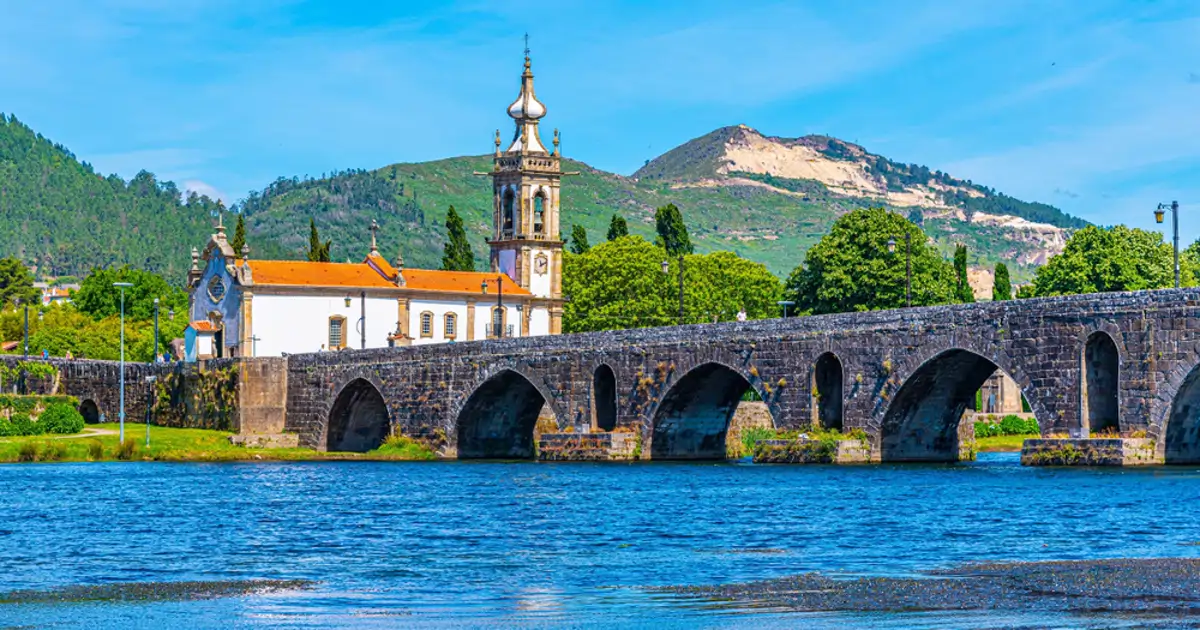 El puente romano que cruza el «río del inframundo»