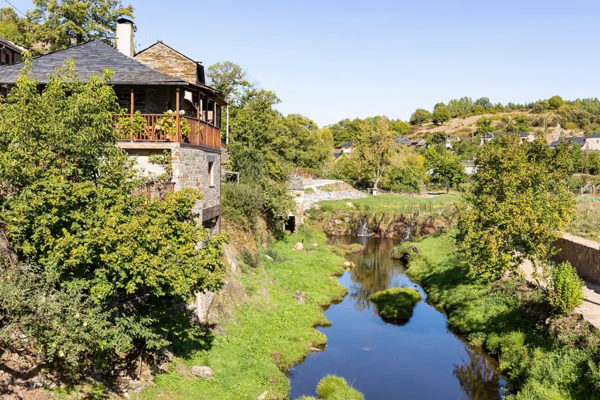 Rihonor de Castilla, el único pueblo de España que tiene dos husos horarios
