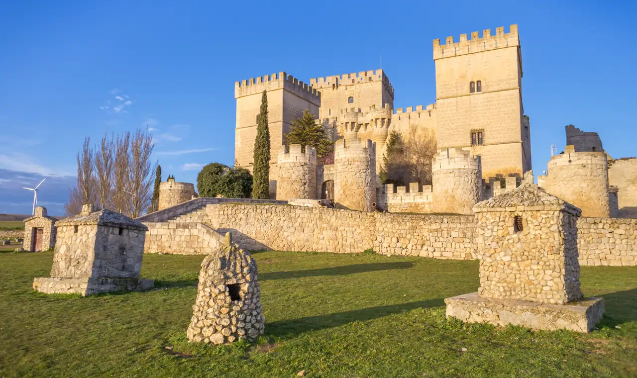 El castillo de Castilla y León donde se formalizó que Madrid sería ...
