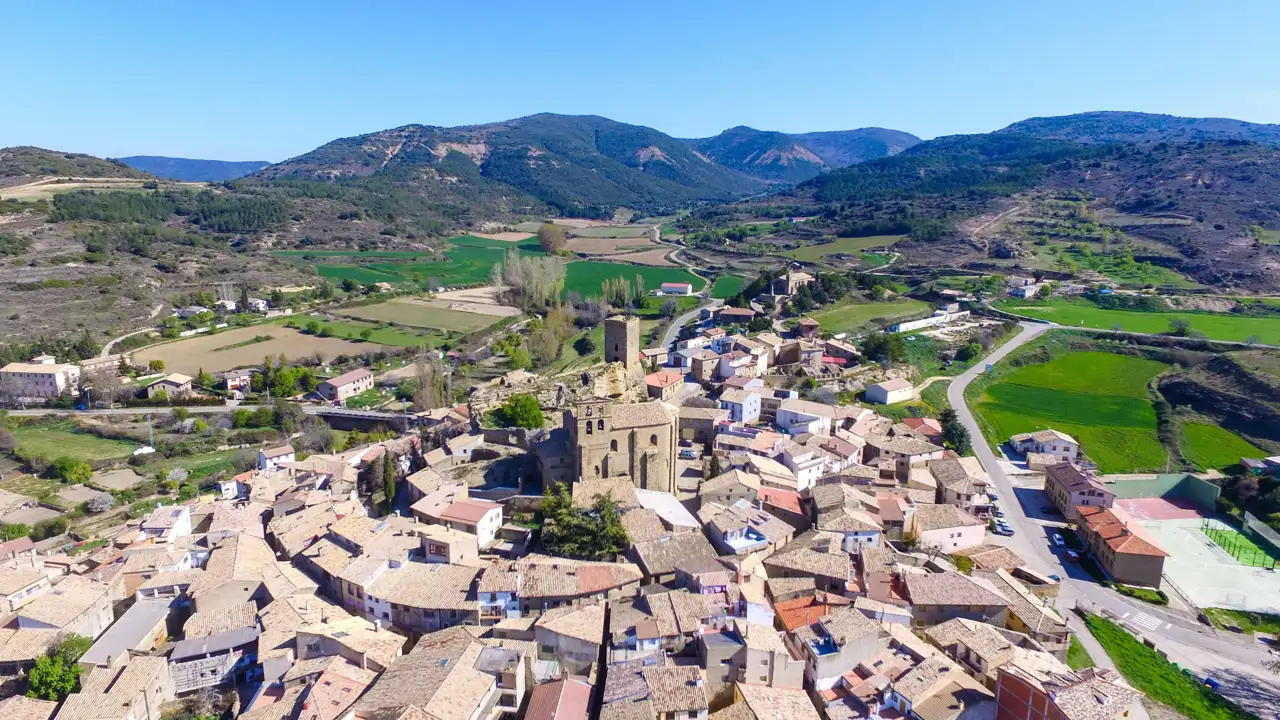 Ni Aínsa ni Sos del Rey Católico: El pueblo medieval de Aragón con piscinas naturales y un ...