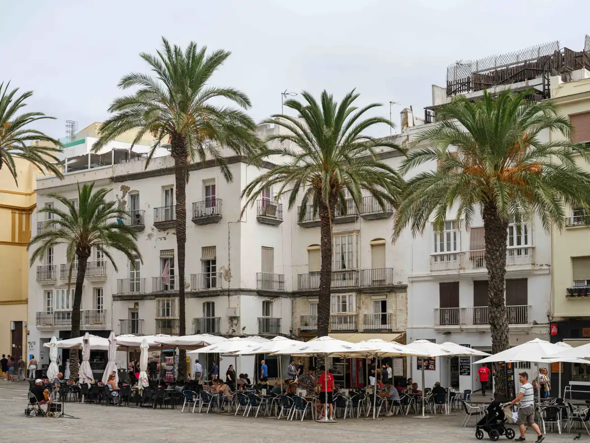 Los mejores sitios para tapear en Cádiz (casi) sin turistas: "Mantienen ...