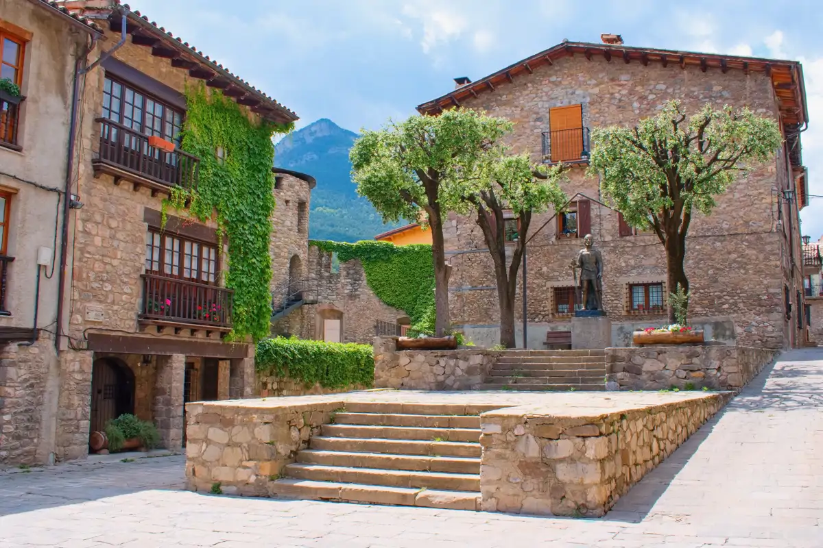 El pueblo de Cataluña que se salvó de entregar 100 doncellas para pagar ...