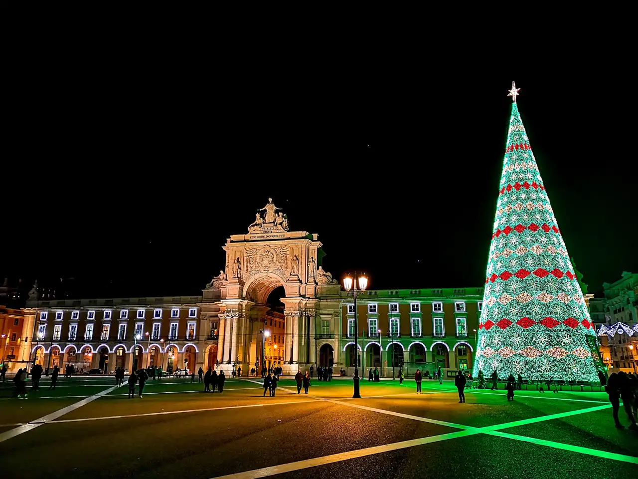 Navidad 2025 en Lisboa: qué ver, mercadillos navideños y planes ...