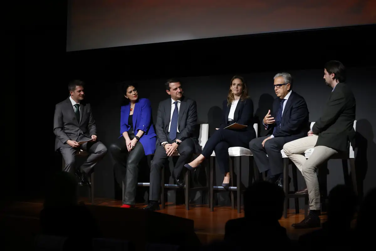 Córdoba y Barcelona presentan su nuevo vuelo de la mano de Viajes ...