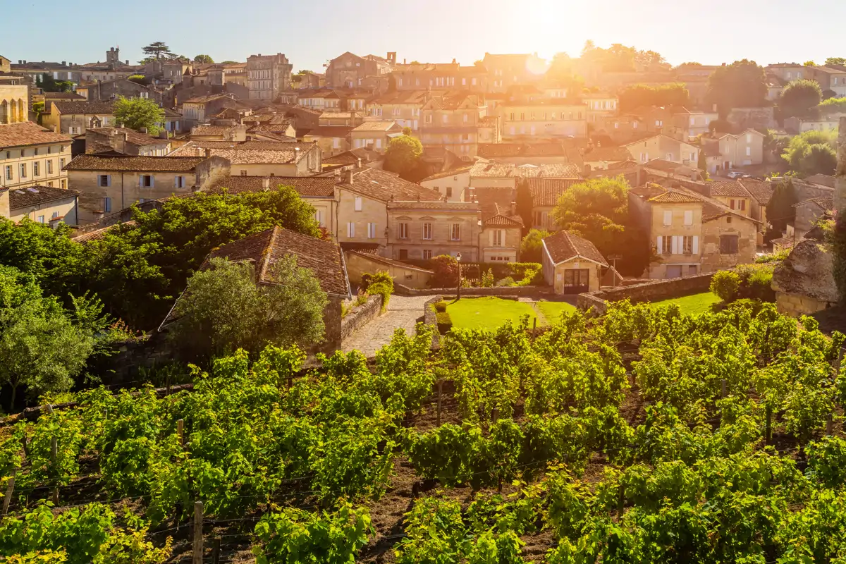 Qué ver en Saint-Emilion, el pueblo del vino más bonito de Francia