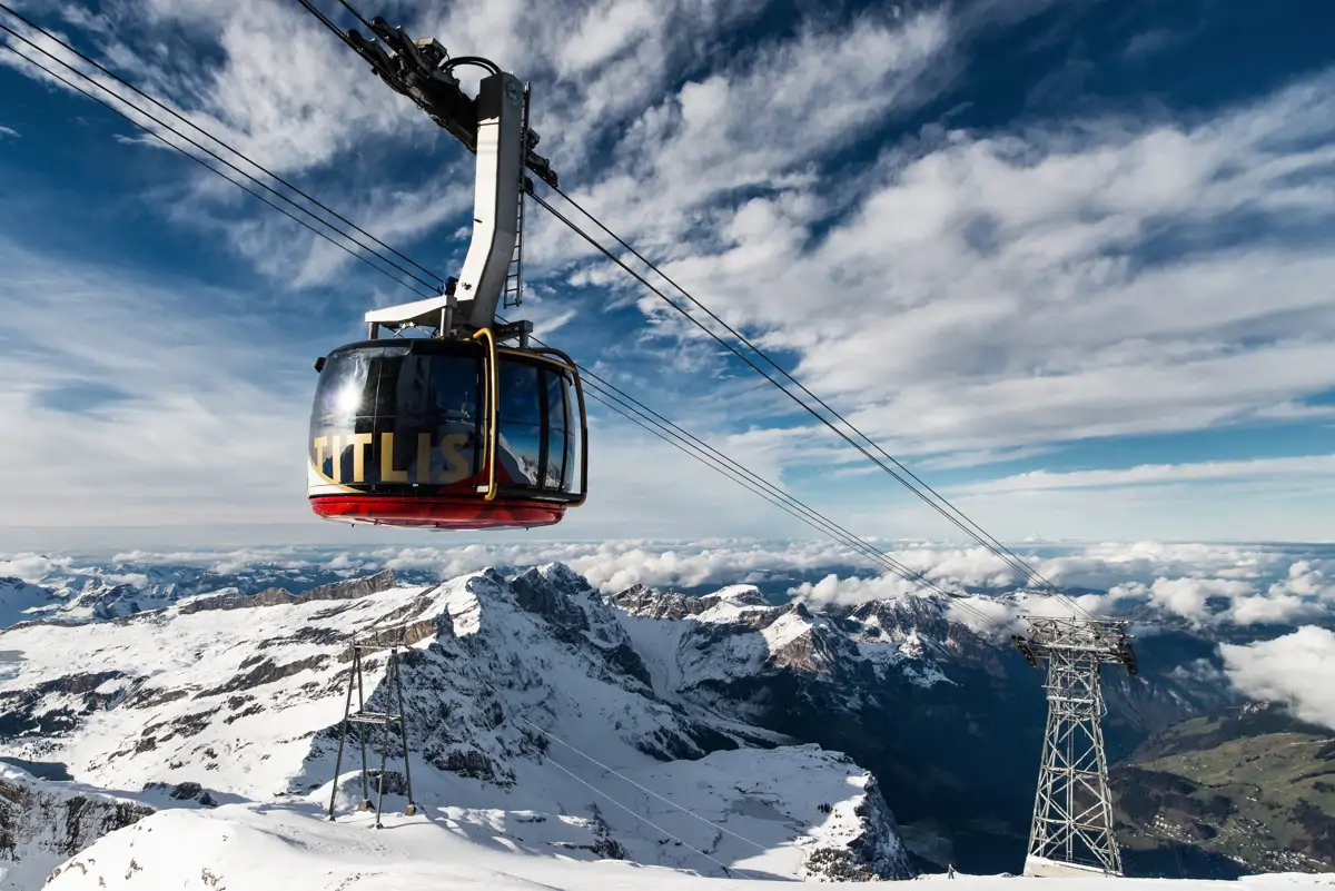 El pueblo de Suiza con el primer teleférico rotatorio del mundo