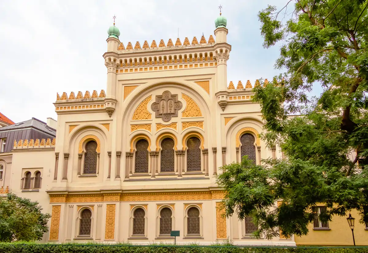La sinagoga más bonita de Europa está escondida en Praga: una “Alhambra ...