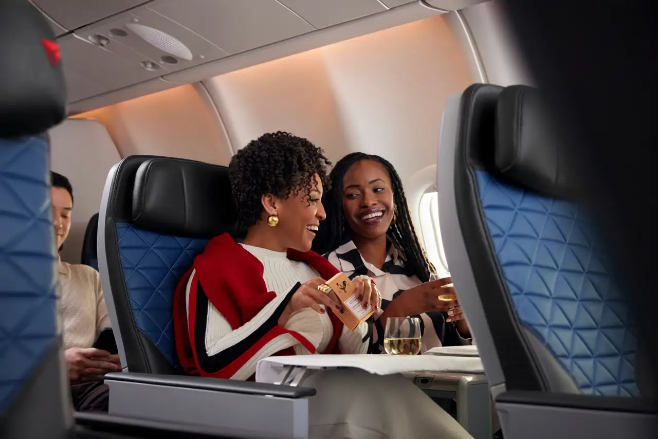 Delta Air Lines transforma el trayecto en parte del viaje con su cabina ...